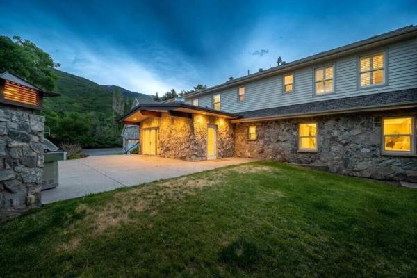 Hobbs Mill With Theatre, Ping Pong, And Pet-friendly - Layton, UT