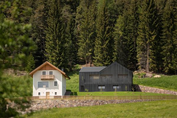 Haus Engadein - Renon