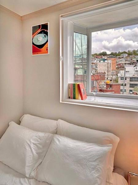 The Seoul City Wall House - Seoul