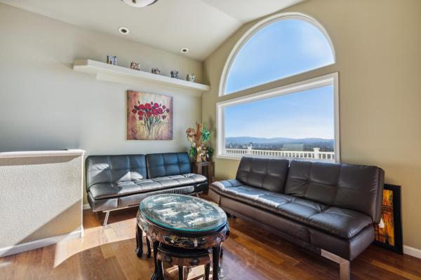 Elegant Escape Home - Reno, NV