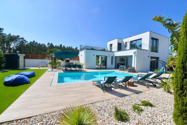 Villa Serena - Exquisite Villa With Private Heated Pool - São Martinho do Porto