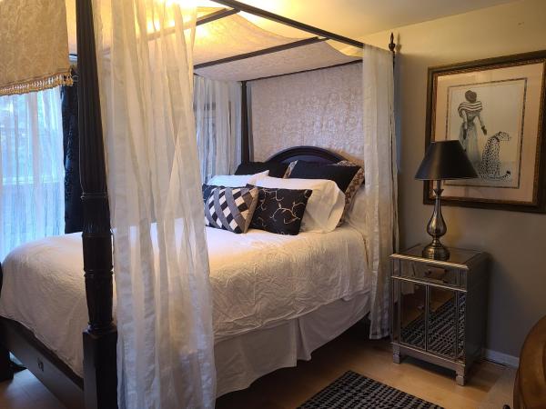 Nostalgic Enchanting Home - Halifax, NS, Canadá