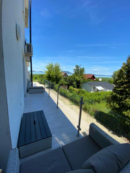 Azure Bay Residence - Badacsony