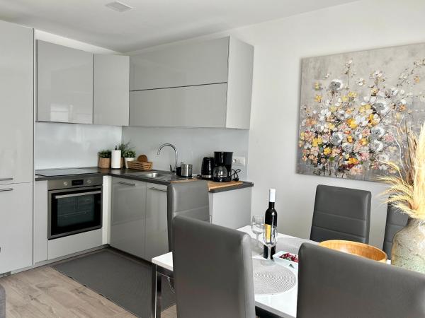 Apartments Sara - Novigrad