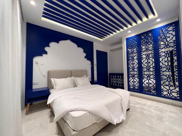 Seven Floors - Tunis