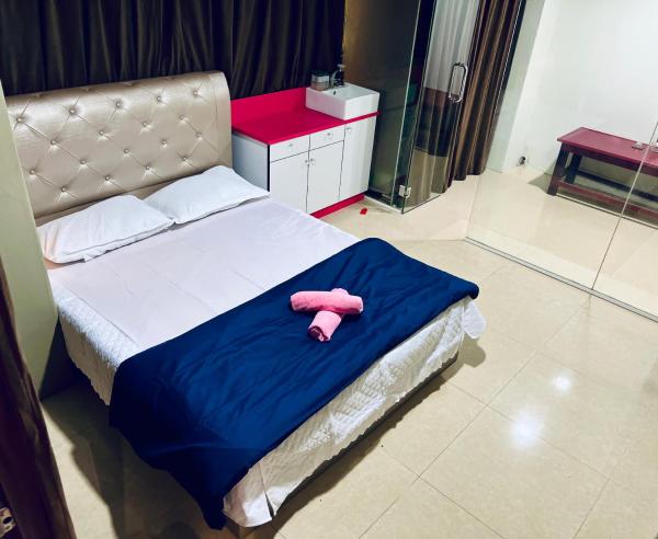 Homestay Ladang Deluxe Queen Room With Shared Bathroom - Terengganu