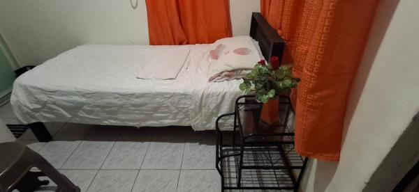 Mercedes Homestay - Antipolo