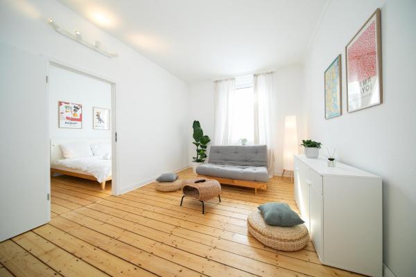 65 Sqm Apartment - 2 Schlafzimmer - Balkon - Küche - Düsseldorf
