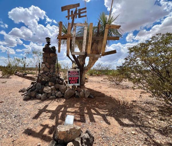 Hole In The Wall Getaway - Usa Mexico Border Bed And Breakfast - New Mexico
