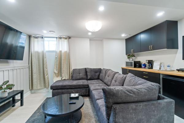 Cozy And Private Basement Suite With All Amenities - Carleton Place