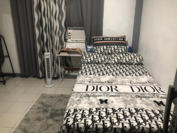 Johnfonz Building Cozy Room - Pasig