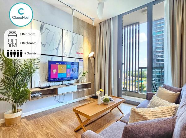 Muji Design Homestay With Balcony And Nice Swimming Pool View At Cyberjaya By Cloud Host - Cyberjaya