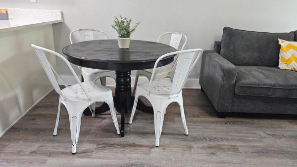 Charming 4br Bundle Near Downtown & Airport - Austin, TX