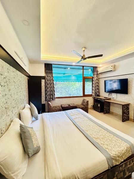 Hotel Satwah Home Stay Just 10 Minute Away Form Nizamuddin Railway Station - New Delhi