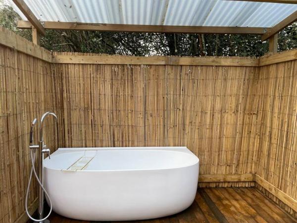 Hobbits Habitat Outdoor Bath Unique Stay - New Zealand