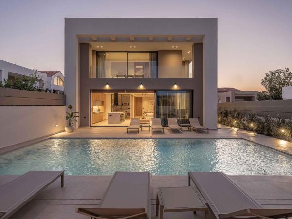 Sancy Luxury Villa I 400m Beach, "Heated" Pool & Gym - Chania