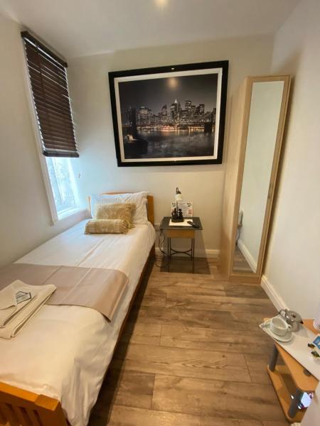 Alexander Hotel Fully Refurbished All Rooms En-suite - Blackpool
