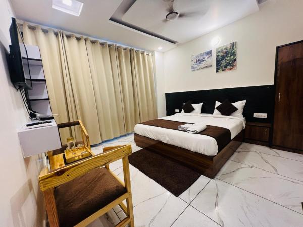 The Royal Galaxy - Rishikesh