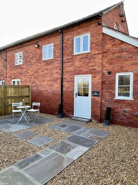 The Log Store - Congleton