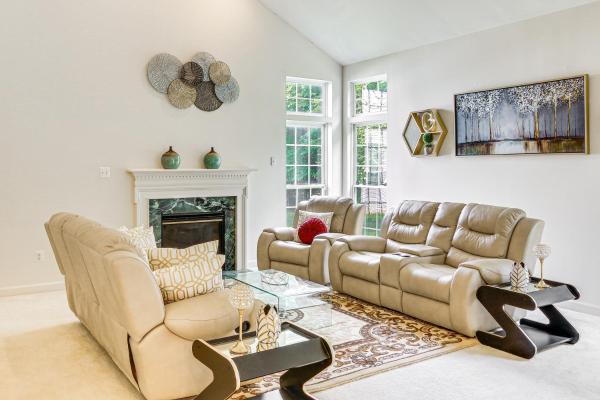 Huge Hagerstown Home With Deck About 4 Mi To Downtown! - South Mountain State Park, Boonsboro