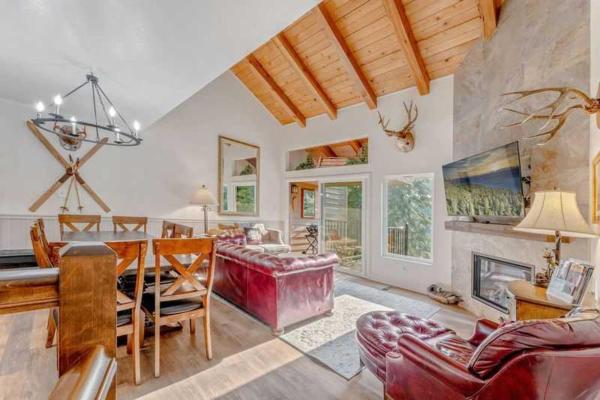 Carnelian Bay 3br + Loft Near Beach & Trails - Carnelian Bay, CA