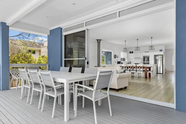 Caroline's Beach House By Experience Jervis Bay - Australia