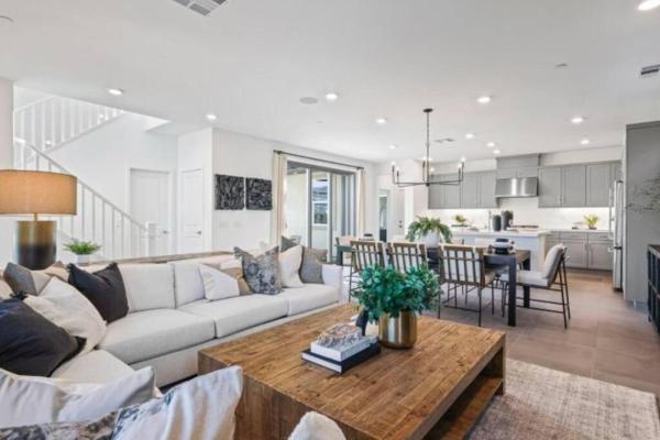 Luxury 4 Bedroom House Los Angeles - Goliath, Valencia