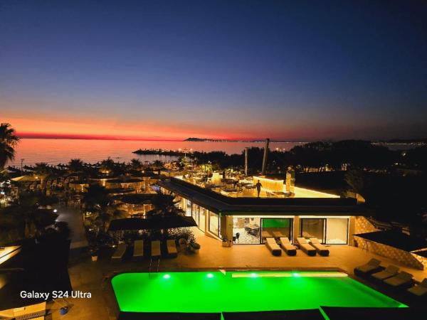 Comfort Suites - Albania
