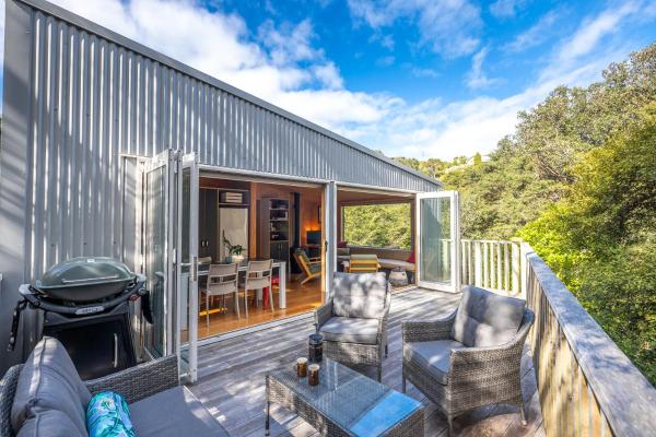 Feathers Nest, Oneroa - Be My Guest Waiheke - Waiheke Island