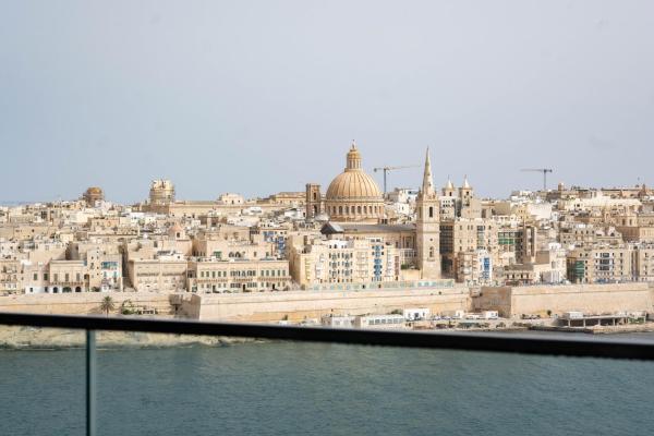 Best View Fortina Luxury Suites - Malta