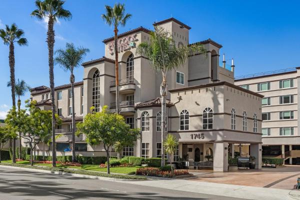 Peacock Suites - Placentia