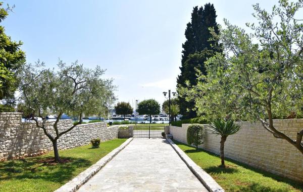 Dinka - Umag