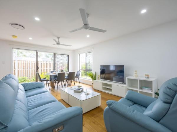 Brand New 4beds Home Minutes From M1 And Local Shops - Salisbury