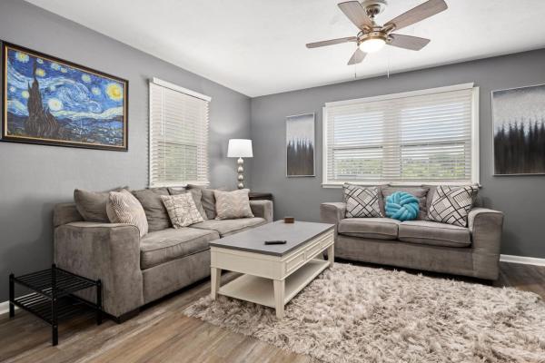 2bd In Bartonville Close To Dt Peoria - Illinois