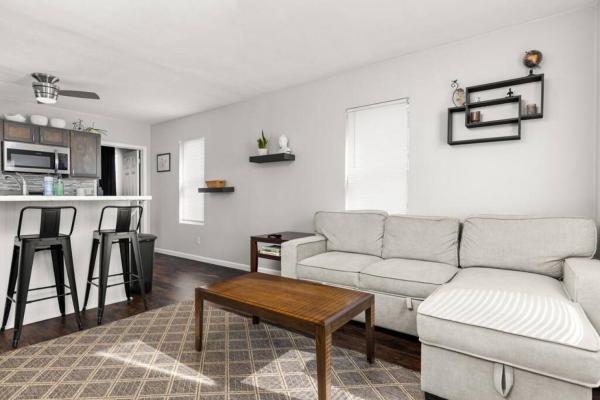 Cottage On Duryea - Cozy 1bd Home In The Heights - Illinois