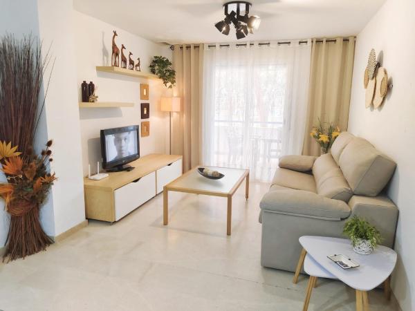 Vivienda En Residencial Con Piscina - Garrucha