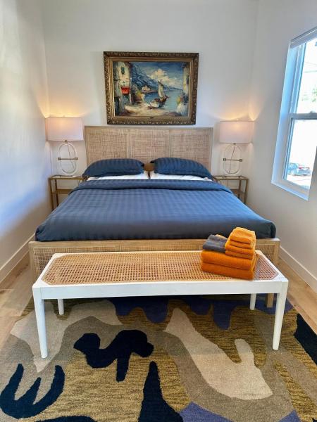 Modern, Remodeled Echo Park House-walk To Sunset Blvd, Dodgers Stadium, Shops, Bars, Restaurants, Lake, Concerts - Los Angeles, CA