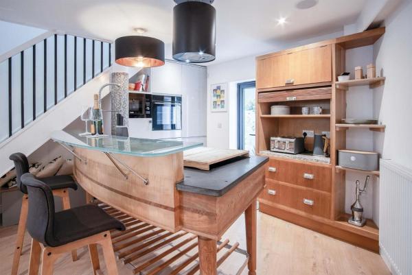 The Cottage - 2 Bedroom Cottage - Tenby - 텐비