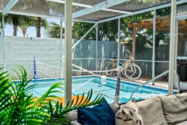 Beachside Escape Poolhouse W Game Room, Grill - Boynton Beach, FL
