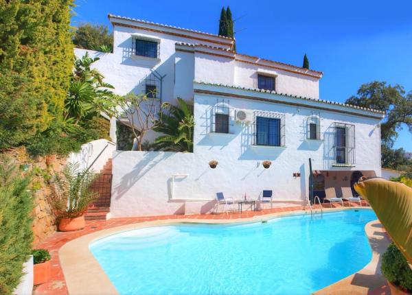 4 Bed Private Pool Villa Bermeja - Estepona