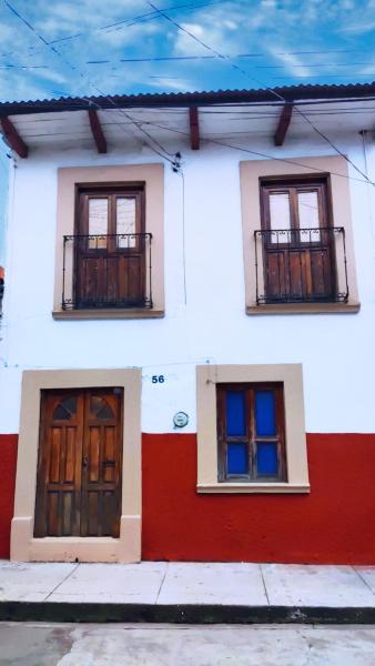 Linda Casa Azul Ubicada En El Corazón De Pátzcuaro - Pátzcuaro