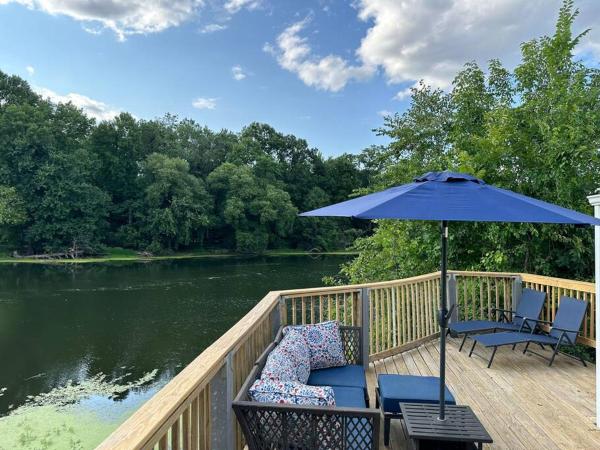 Lovely Private Home In A Serene Neighborhood - Lincoln Park, NJ