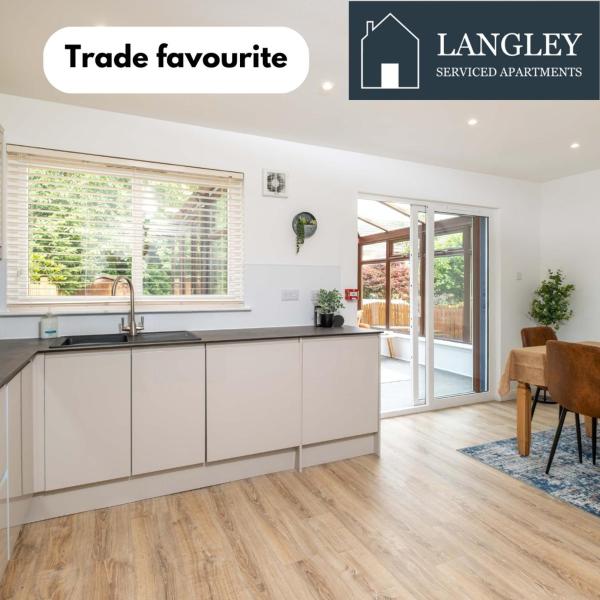Langley House - 5 Bed 3 Bathroom Town House, With Parking For 2 Vehicles, Ideal For Contractors And Families - Dundee