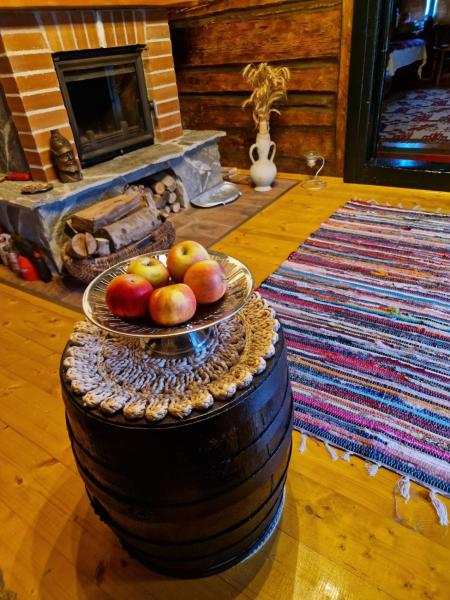 Casa Hariton - Comuna Sâmbăta de Sus