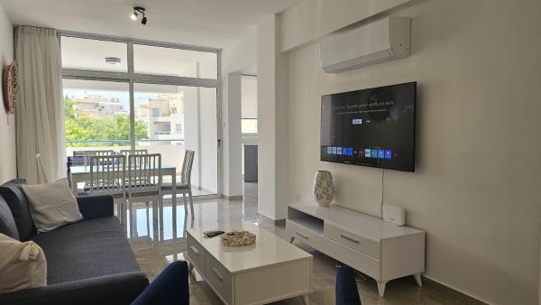 Stay Local Apartment - Larnaca