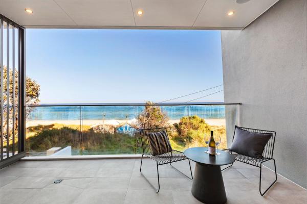 Beachside Lane - Water Views, On The Beach, Modern - Frankston
