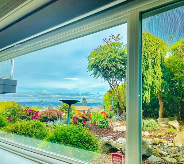 1300sf Retreat With Sound View, Garden & Privacy - Federal Way, WA