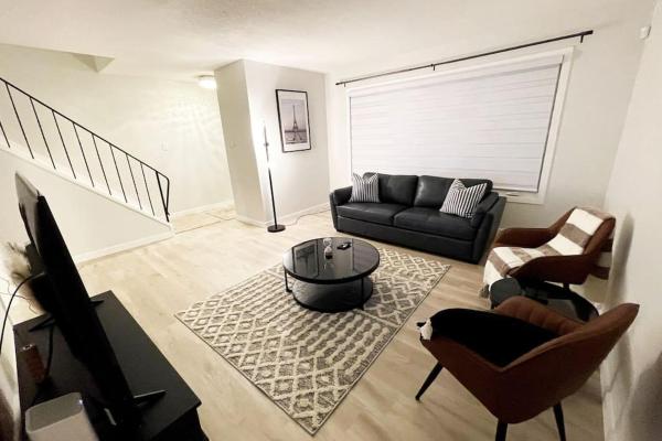 Beautiful And Spacious 3 Bdr 3 Beds Home - Winnipeg