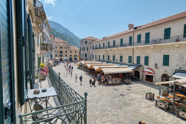 Luxury Main Square Apartment By Mn Property - Kotor