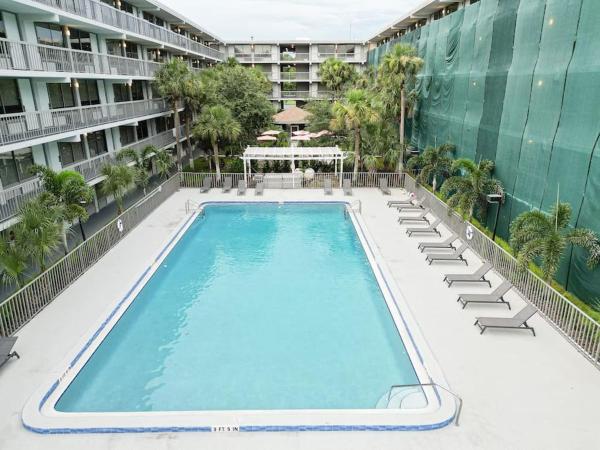 Fun Filled 1br Close To Disney Parks With Lake View - Celebration, FL